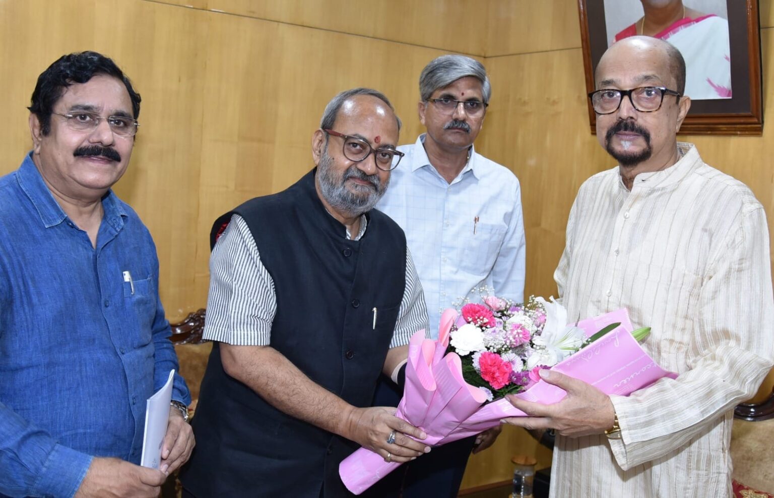 PRSI President Dr Ajit Pathak meets Chhattisgarh Governor Shri Ramen ...
